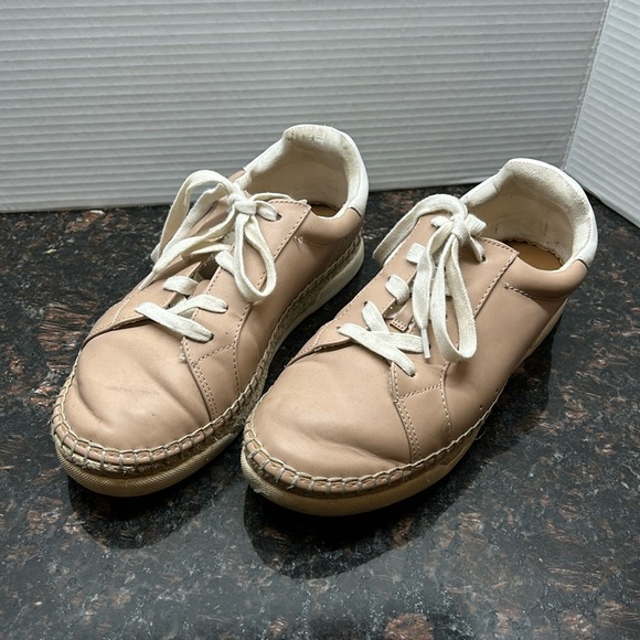 Universal Thread | Shoes | Universal Threads Tan Shoes | Poshmark